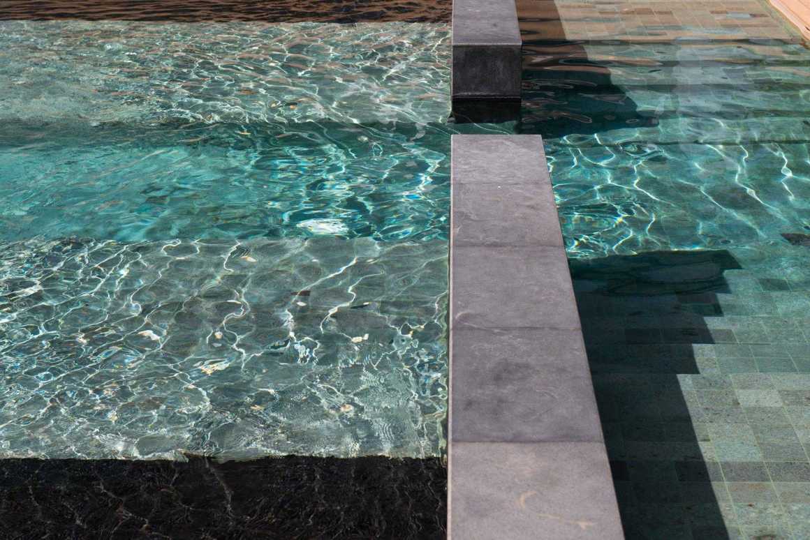 Java Bay Atoll Swimming Pool by XSiTE Design Studio – mooool