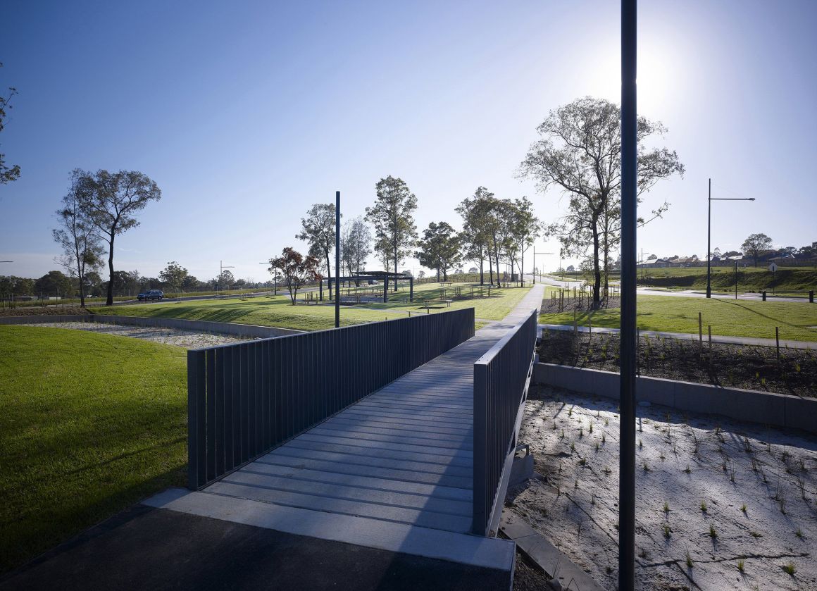 Sarah Redfern Park Minto by JMD design – mooool