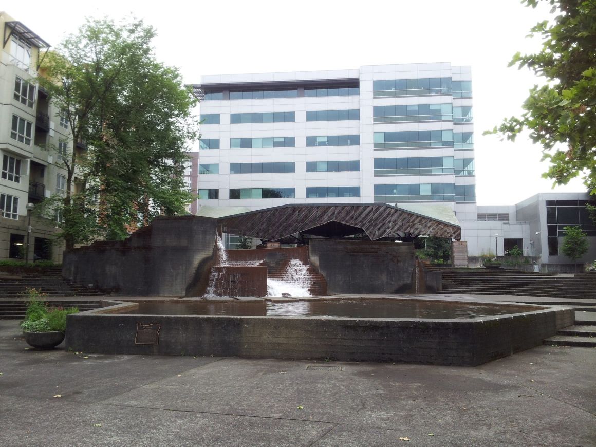 Lovejoy Fountain Park by Lawrence Halprin – mooool