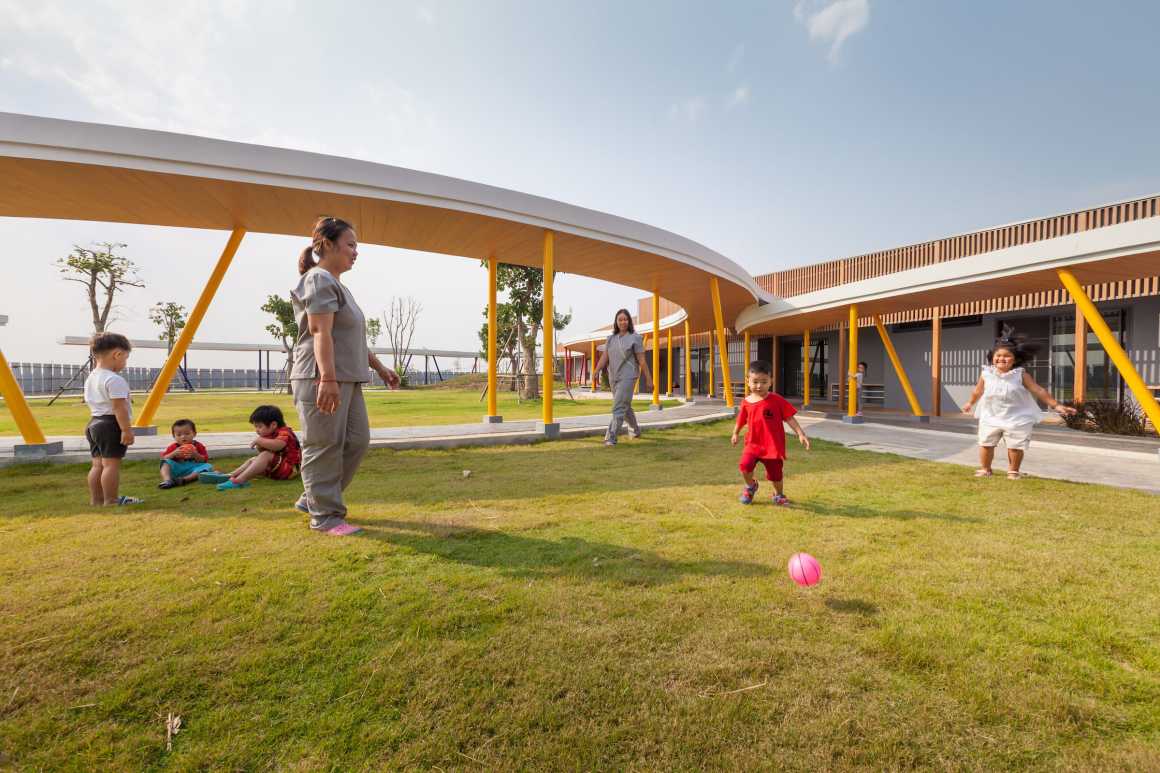 Ratchut School by Design In Motion – mooool