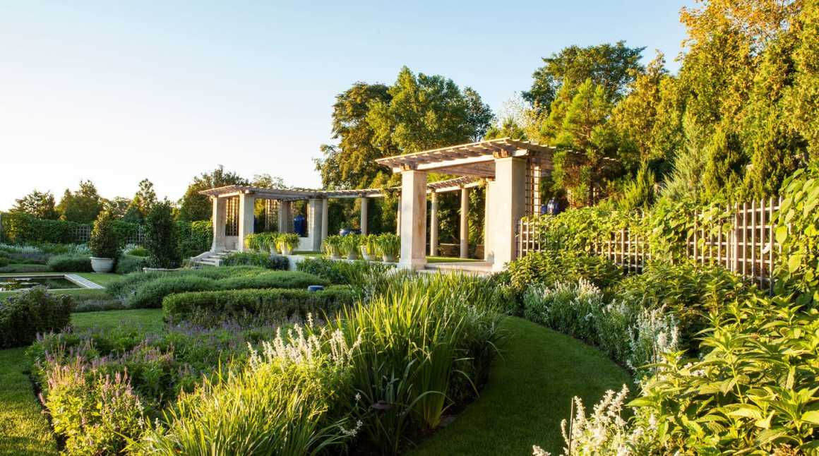 Blue Garden by Reed Hilderbrand – mooool