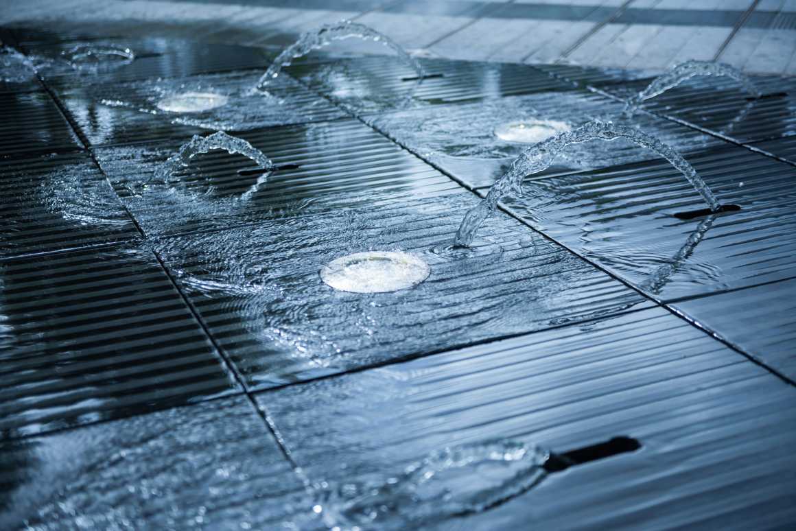 Xingfuli Ruiyuan Interactive Waterscape in Shanghai by SuShui Design ...