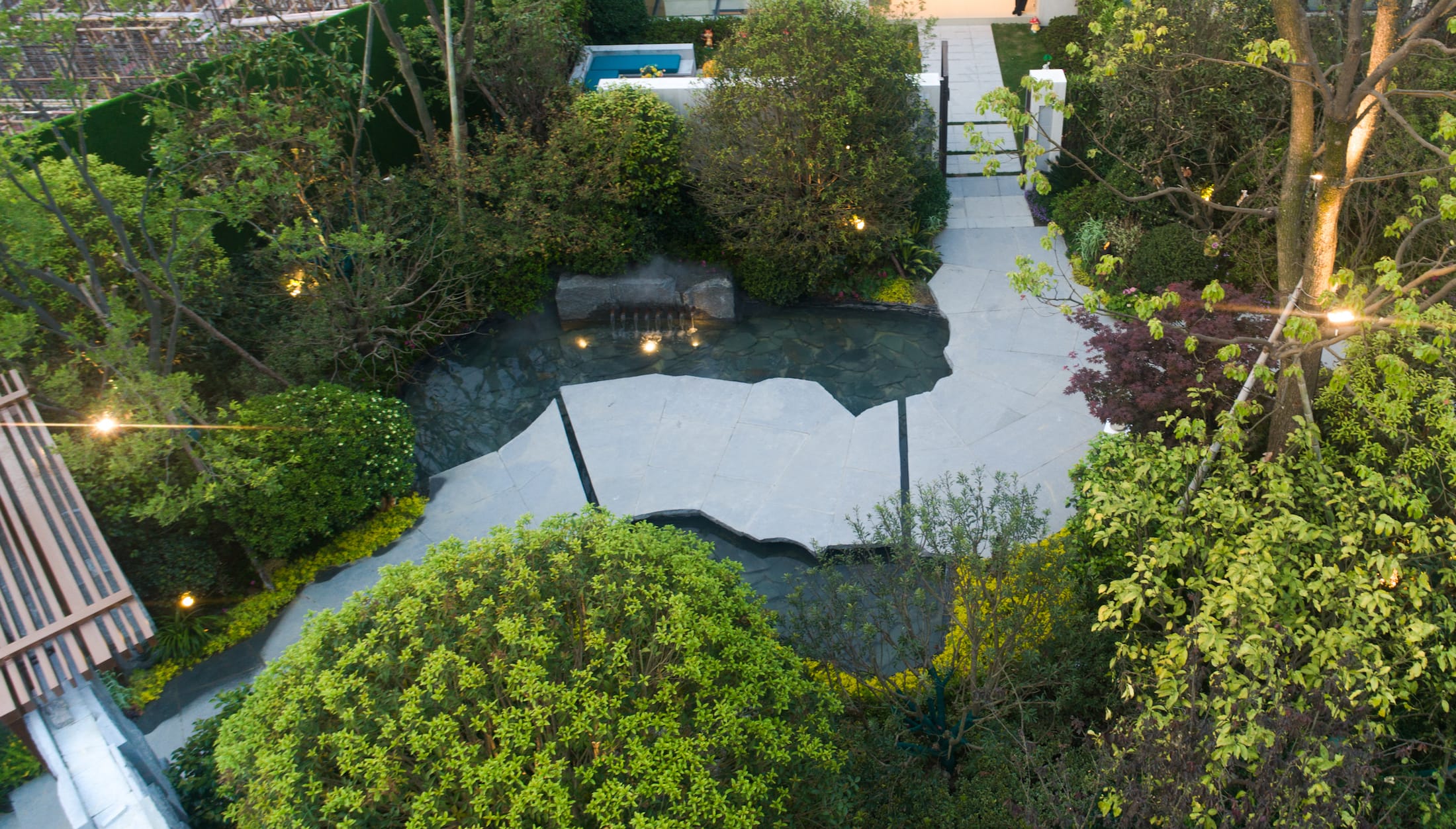 mooool-TM-Studio-Light-Mansion11.jpg (2200×1253)