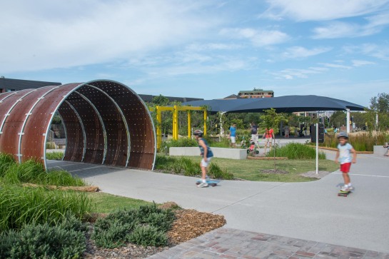 Sydney Park Children’s Bike Track by Turf Design Studio – mooool