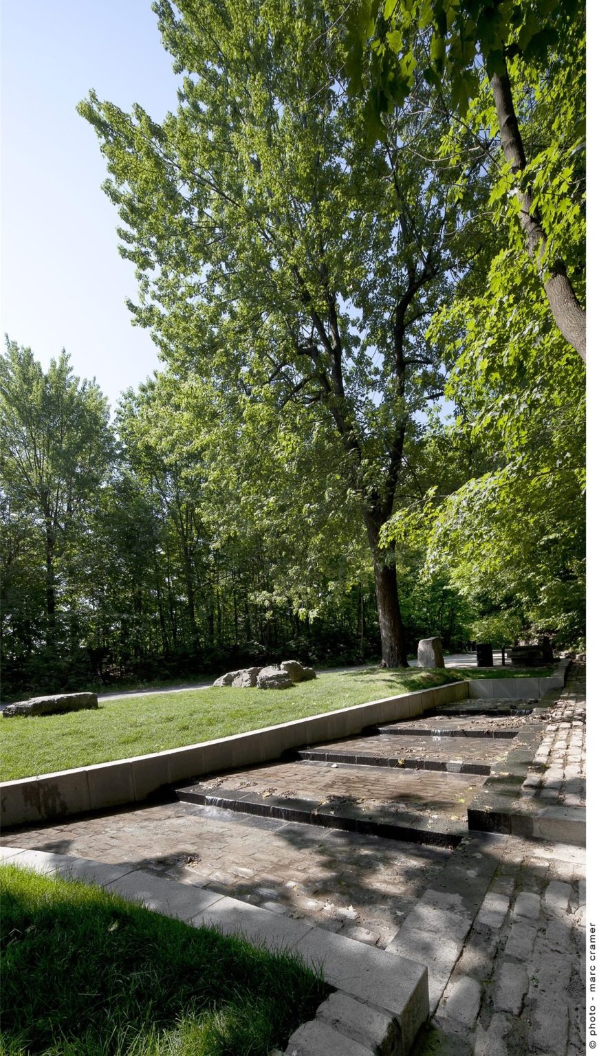 Peel Entrance and Give Peace a Chance in Mount Royal Park by Lemay + CHA – mooool