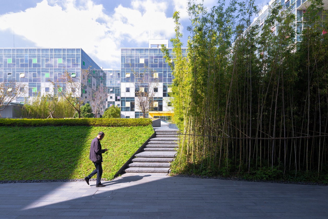 Shanghai Jinqiao Wanchuang Center Park Renovation by GOA – mooool