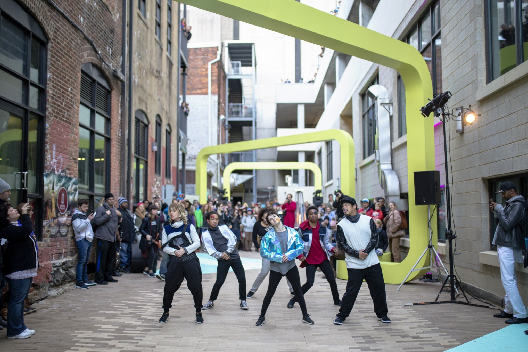 City Thread by SPORTS – mooool