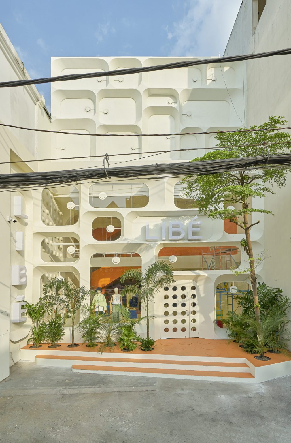 活力四射的Libe旗舰店设计 / Red5studio – mooool木藕设计网