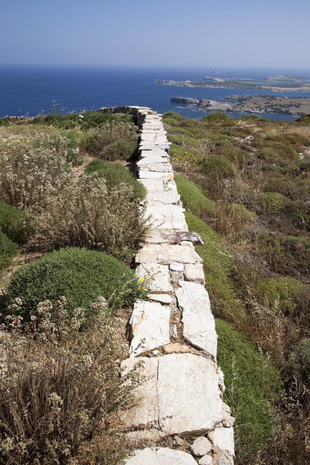 Cycladic Residential Development by doxiadis+ – mooool