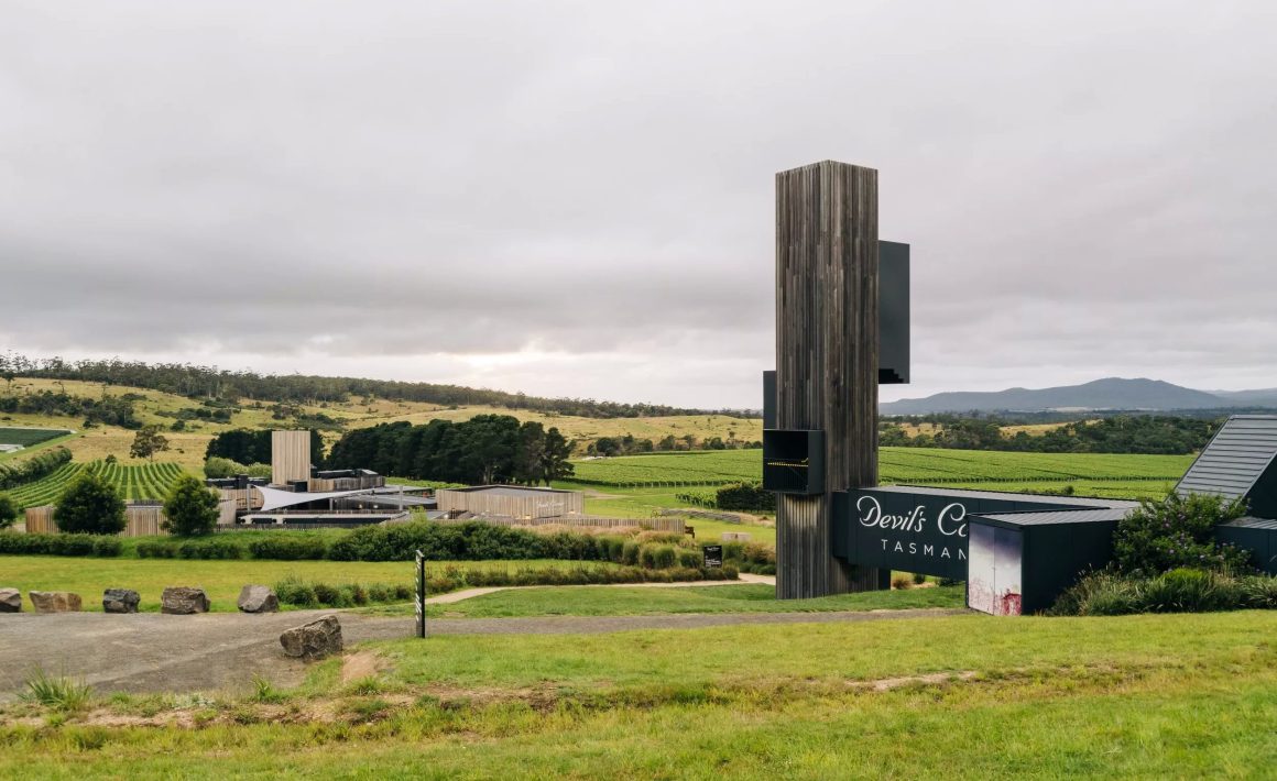 Devil’s Corner by Cumulus Studio – mooool