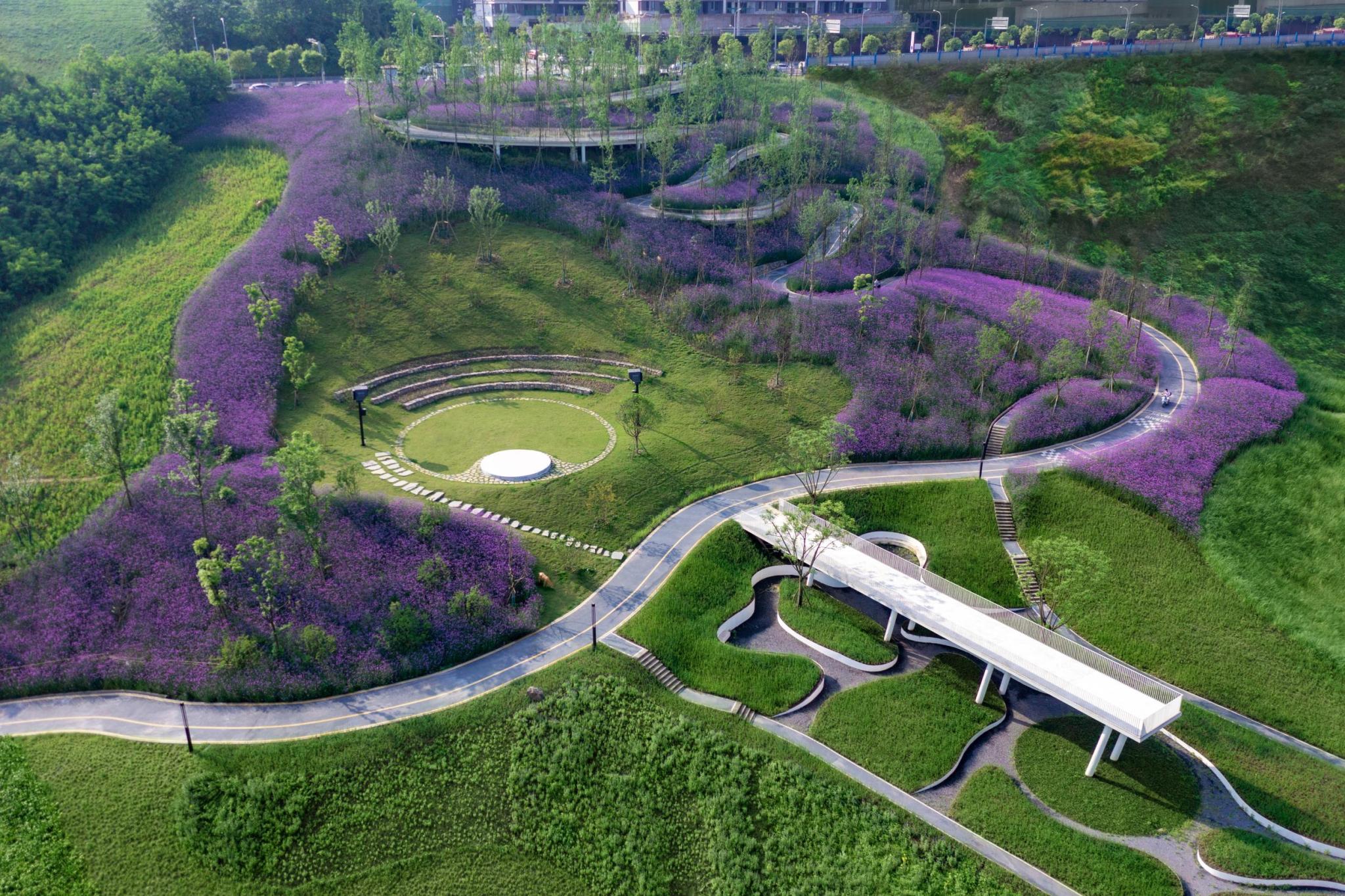 Chongqing Oct Riverside Recreation Zone By WTD – mooool