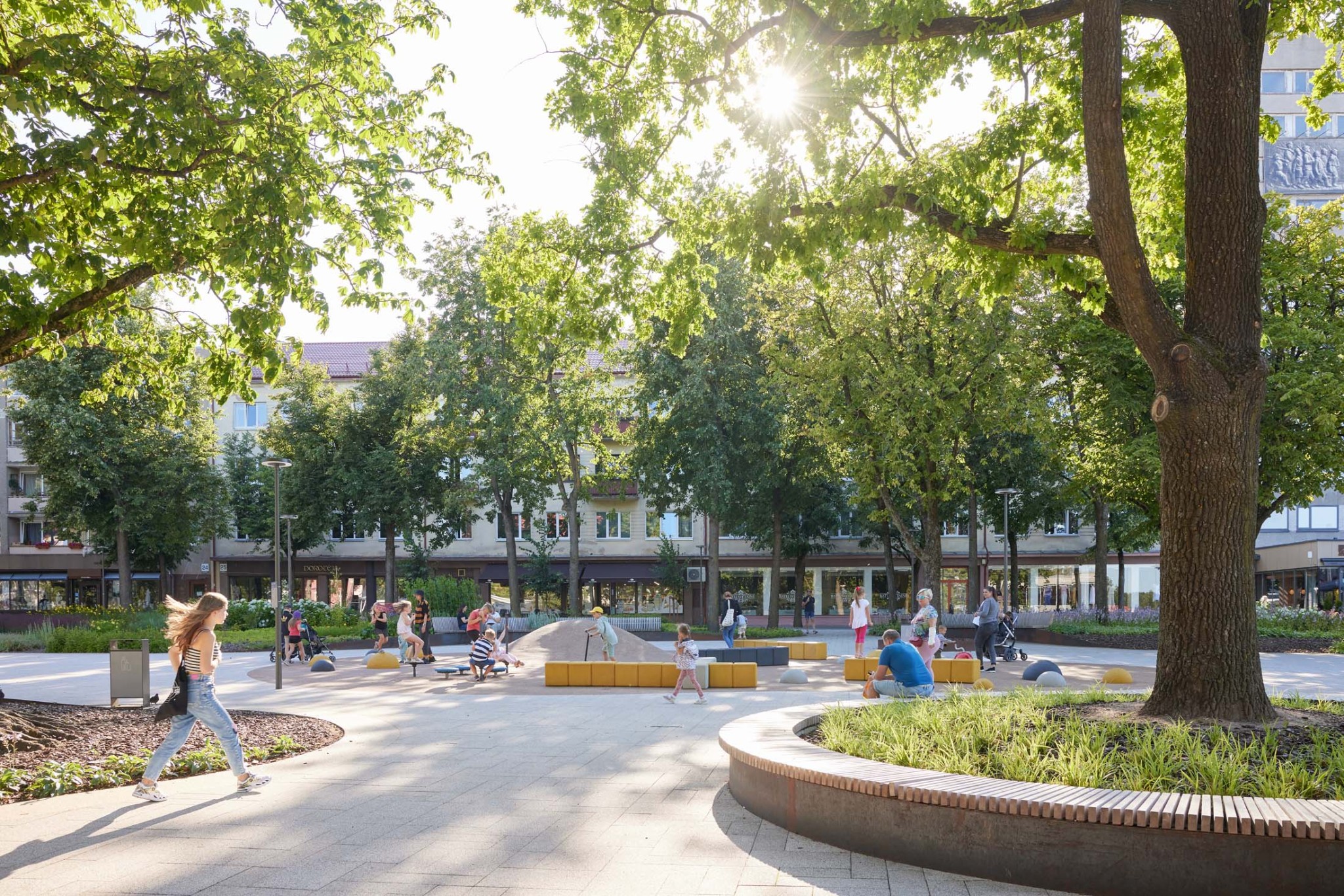 自由广场，立陶宛城市公共空间更新 / 501 architects – mooool木藕设计网