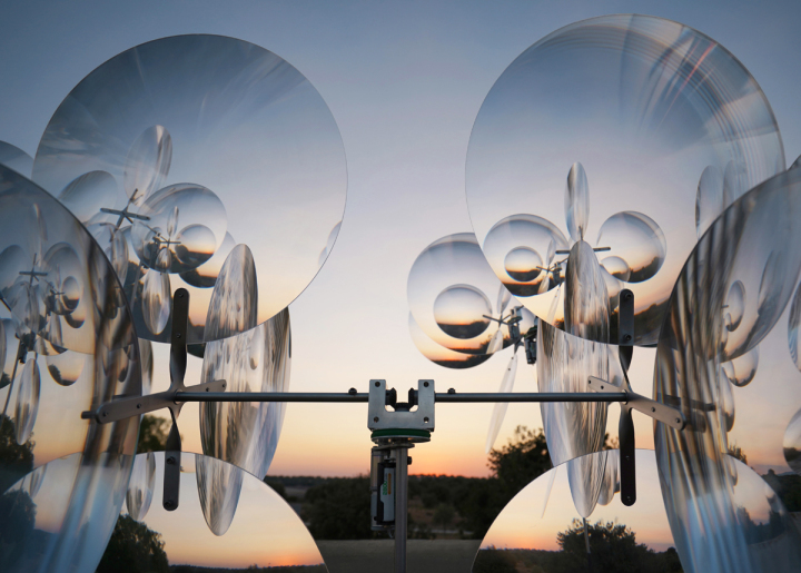 Lens Cloud by Vincent Leroy – mooool