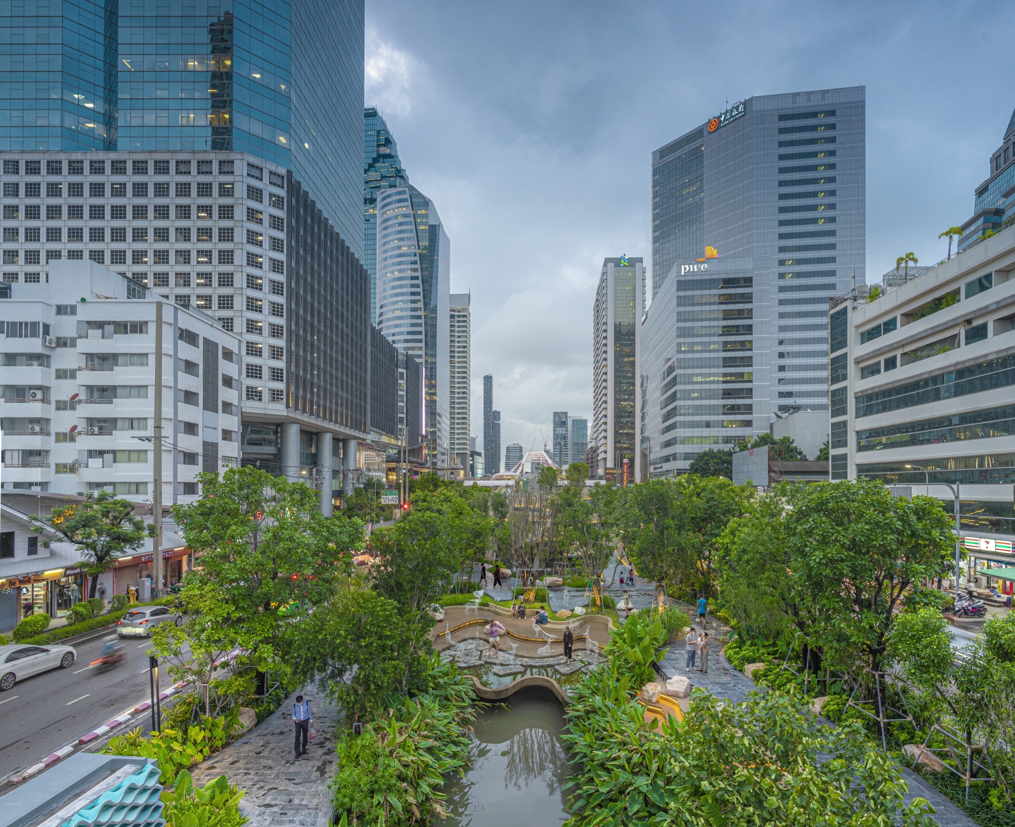 Chong Nonsi Canal Park by LANDPROCESS – mooool