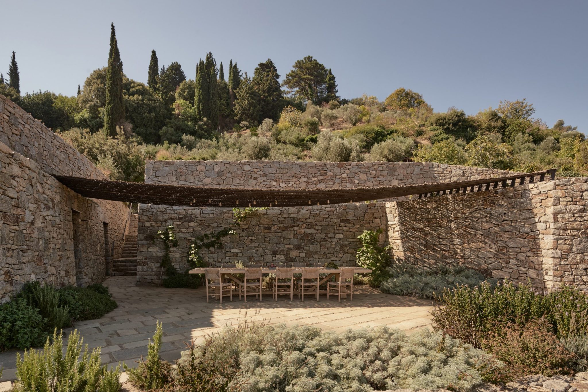 融于山谷，希腊LIKNON地下展览馆 / K-Studio – mooool木藕设计网