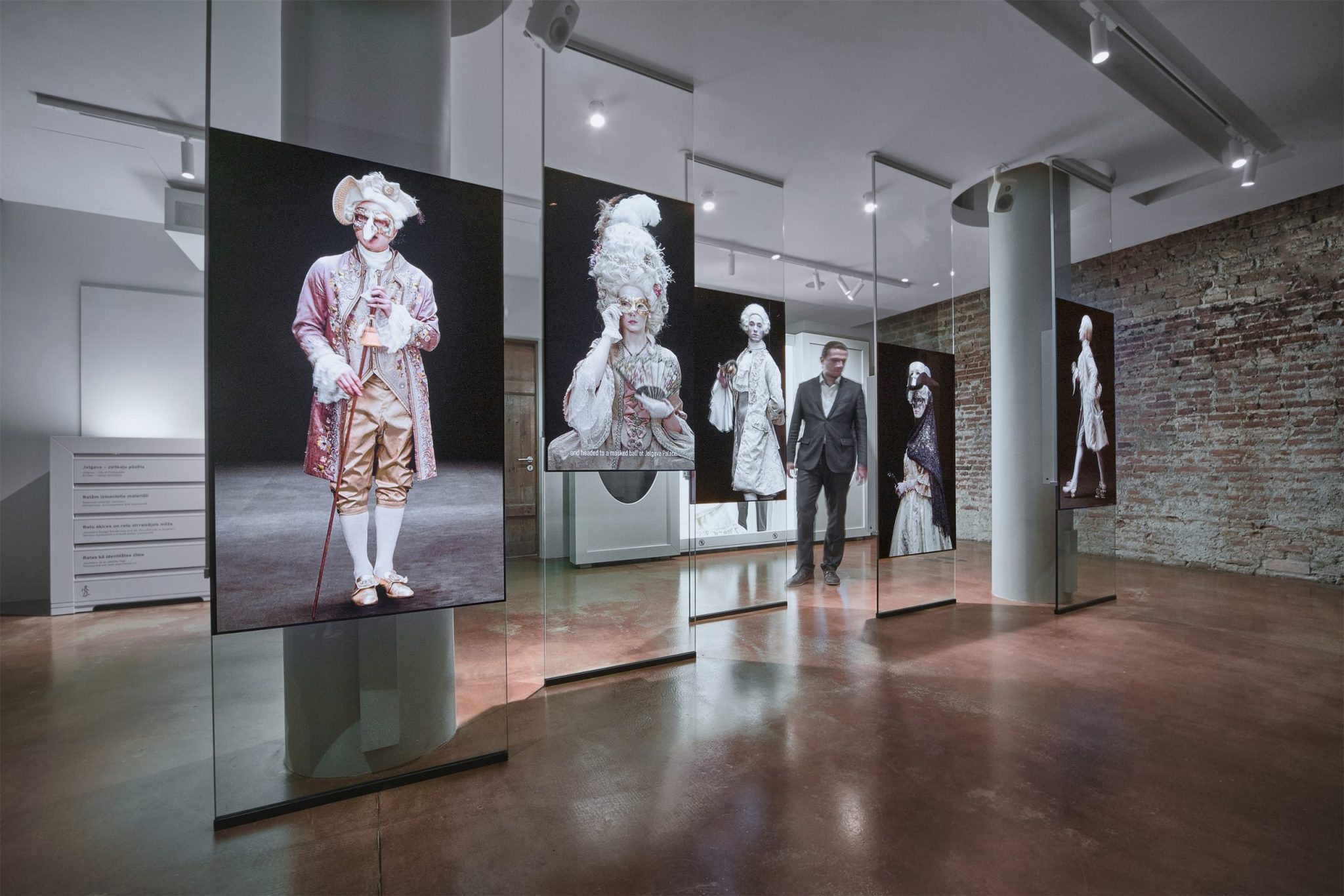 Exposition Dual Reality by DJA – mooool