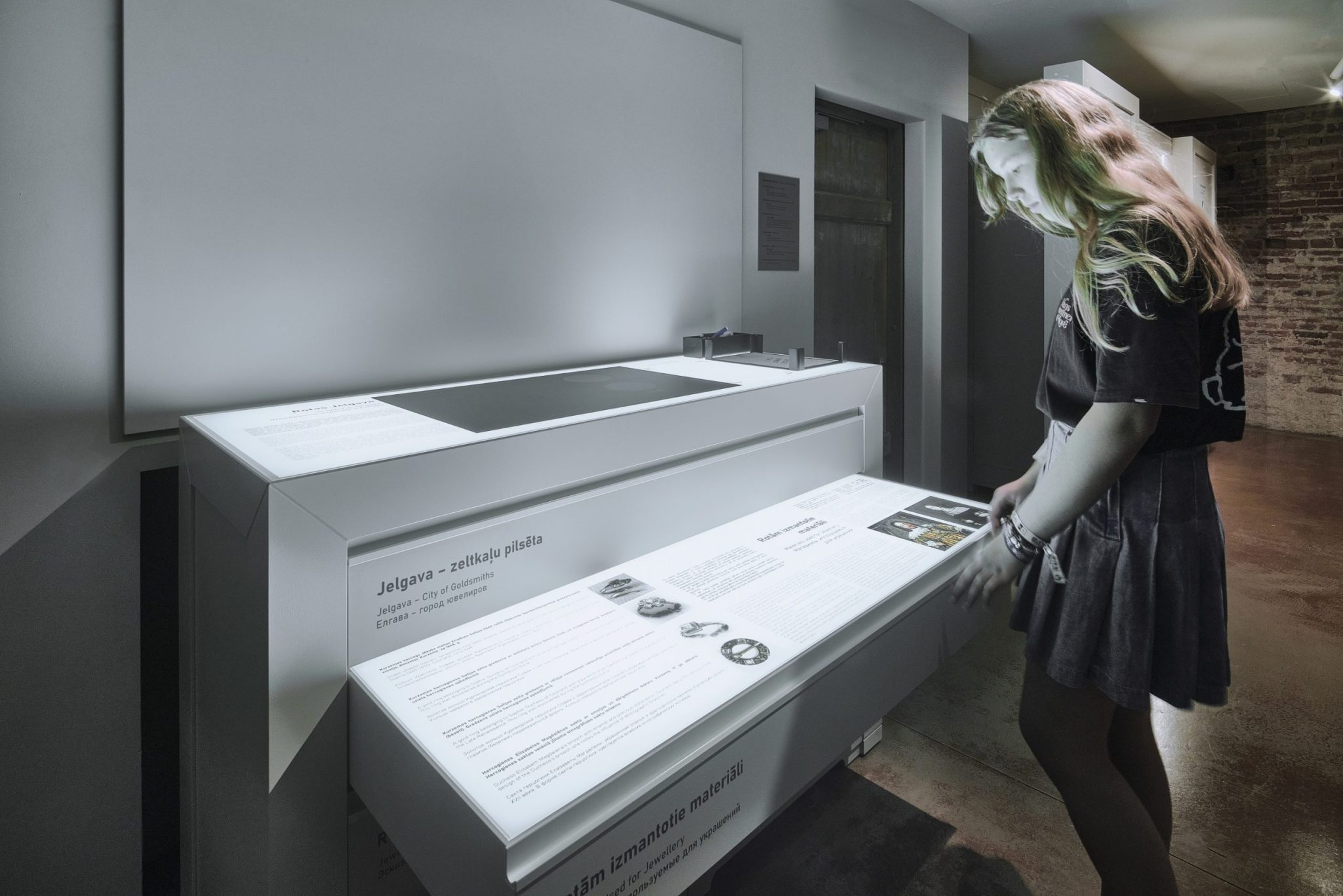 Exposition Dual Reality by DJA – mooool