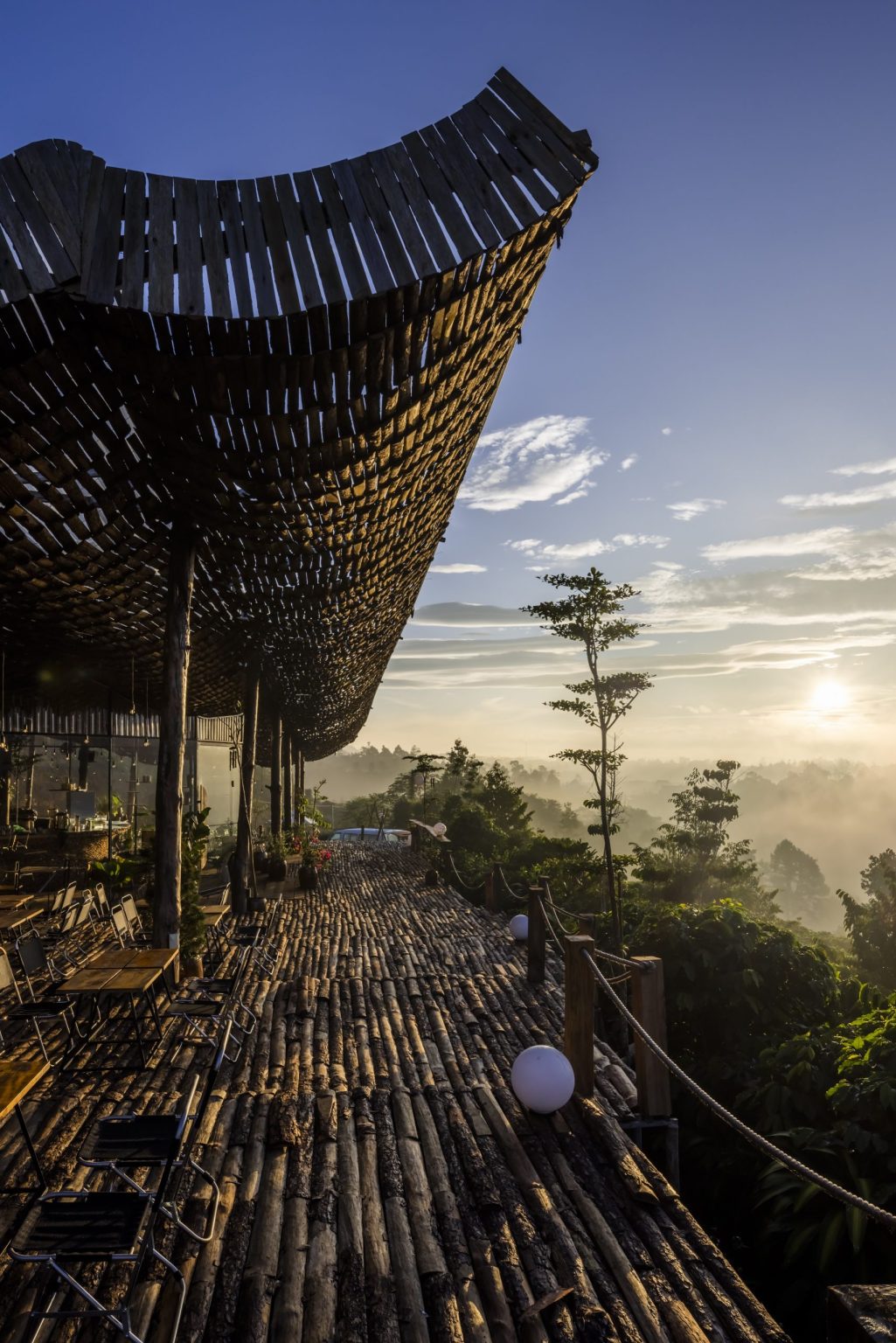 于自然中获取喘息之机，Nguyên咖啡馆 / The Bloom Architects – mooool木藕设计网