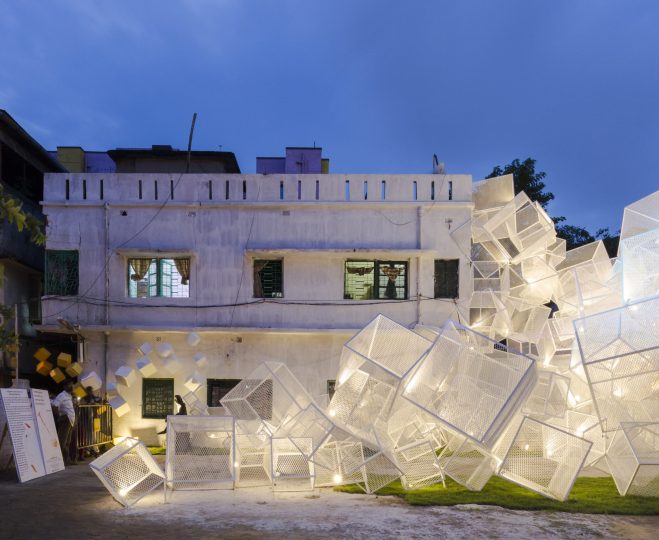 印度杜尔迦女神节临时装置，受困的飞鸟 / Abin Design Studio – mooool木藕设计网