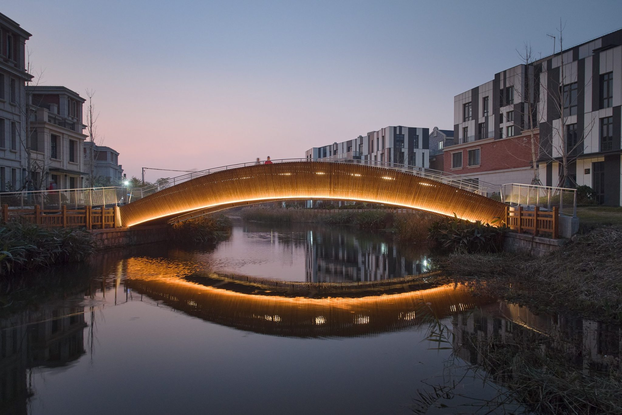 New Jiangwan Neighborhood Center Convenient Bridge by L&M – mooool