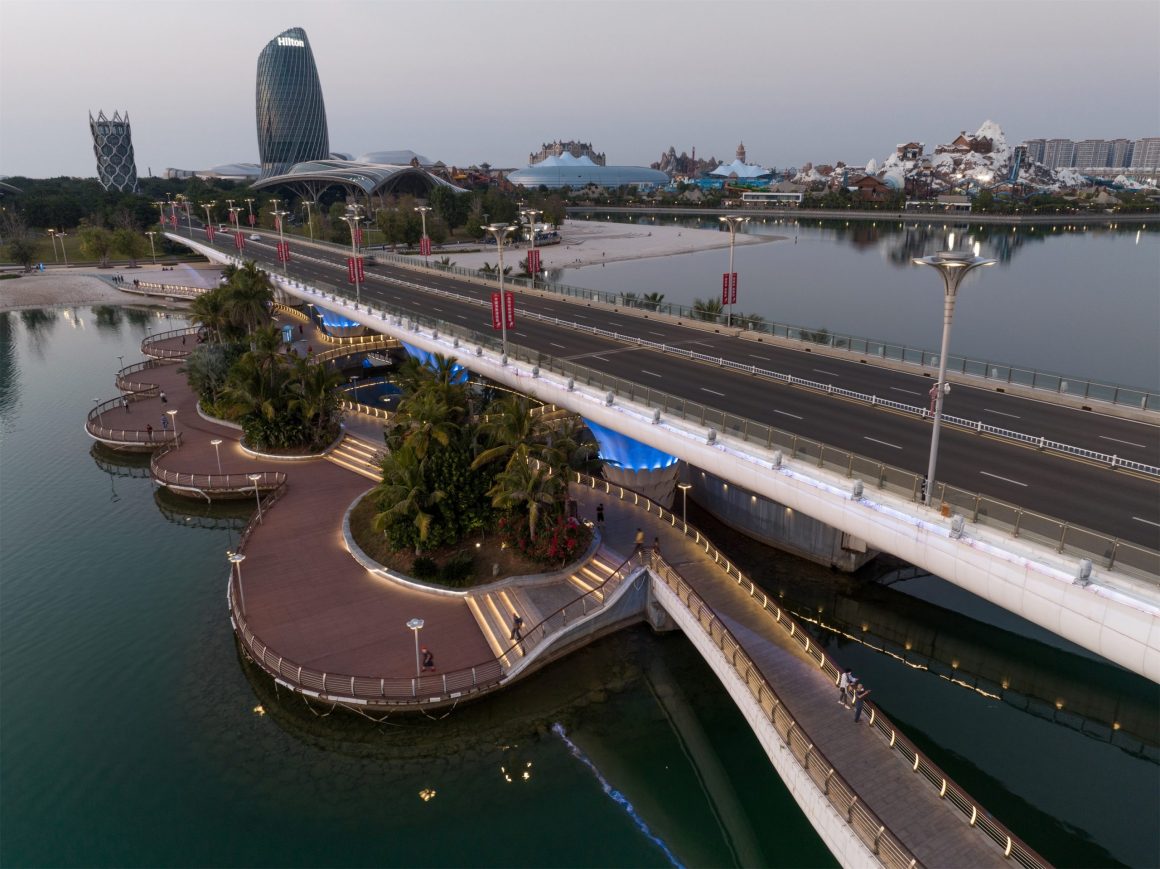 Landscape Bridge of No.1 Haihua Island, Danzhou City, Hainan Province ...