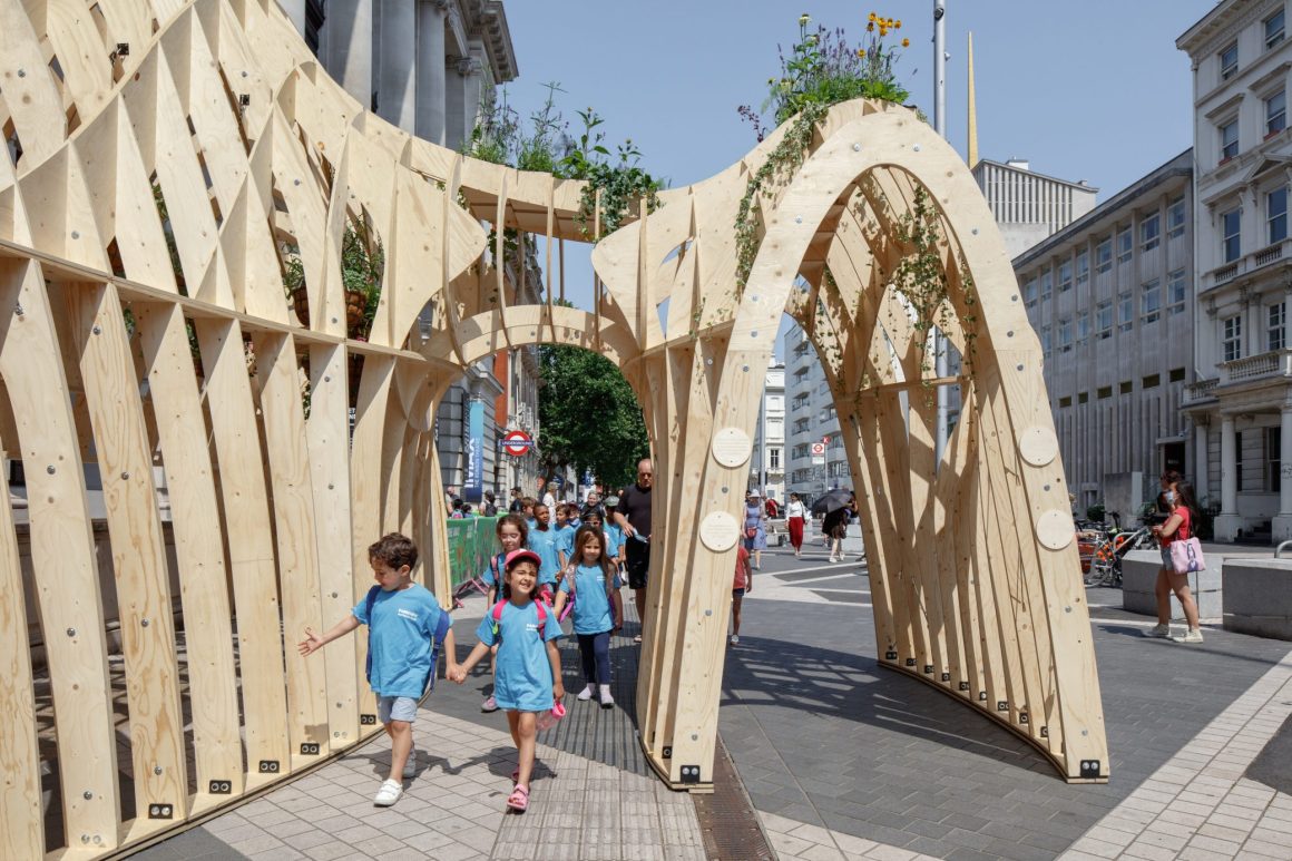 Home away from Hive by Mizzi Studio – mooool