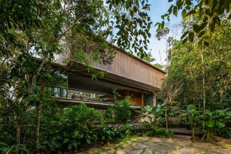 Blue House by Studio mk27 – mooool