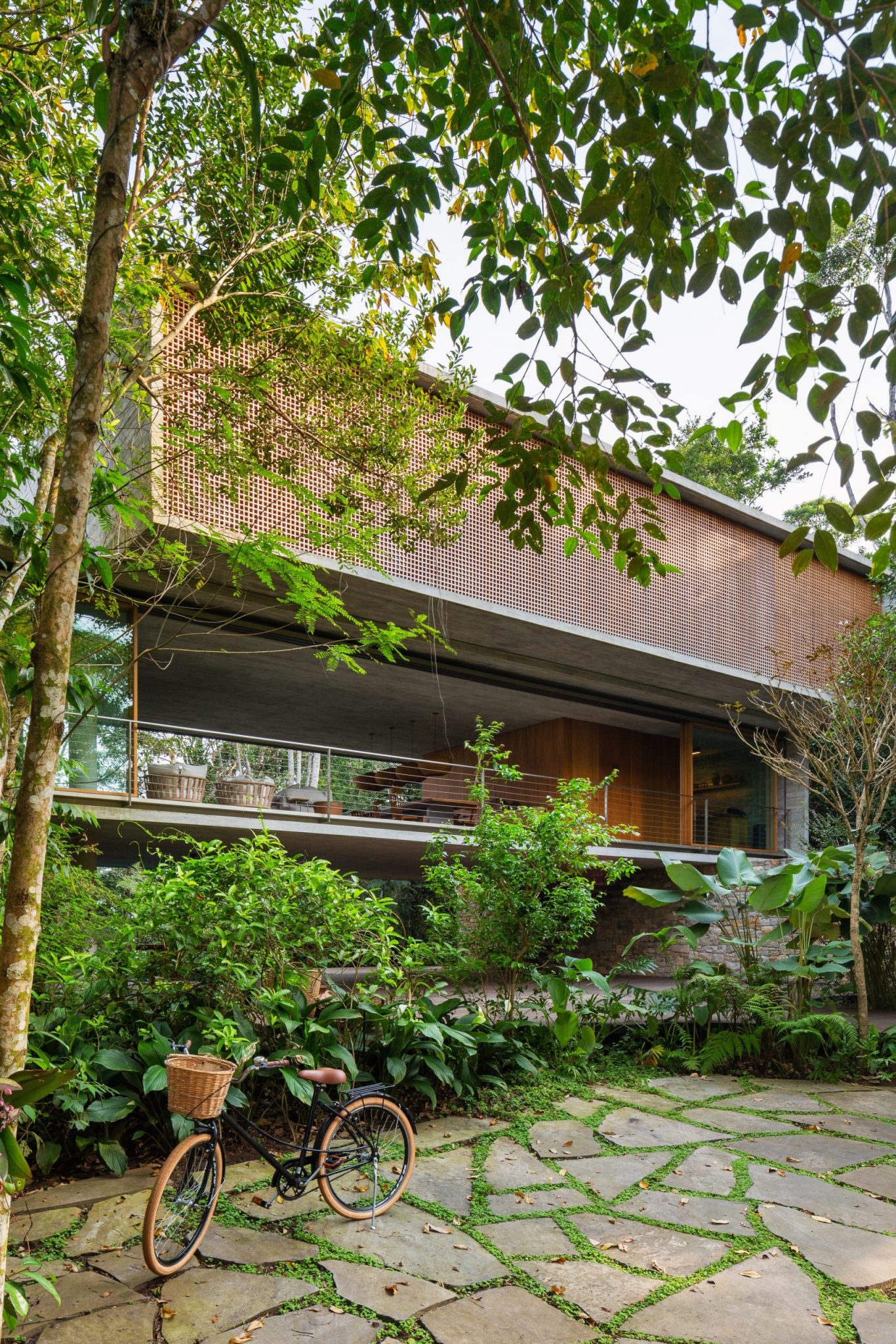 Blue House by Studio mk27 – mooool