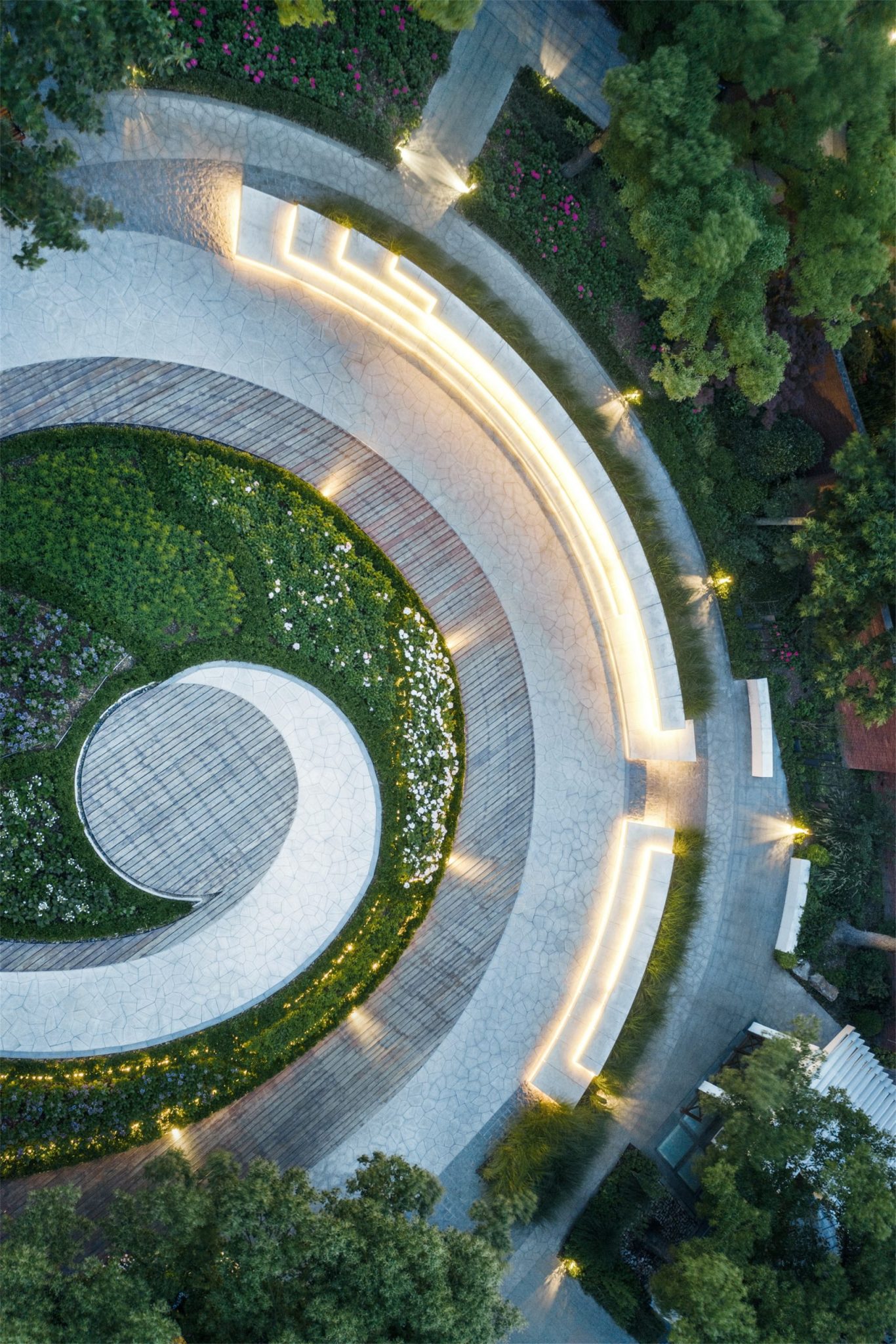 鹦鹉螺曲线：上海曹家渡花园口袋公园更新设计 / VIA维亚景观 – mooool木藕设计网