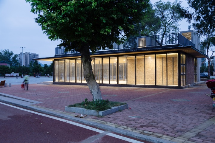 一个与树木共生的房子 ——广东连南石泉山小游客中心 / 共生建筑设计 – mooool木藕设计网