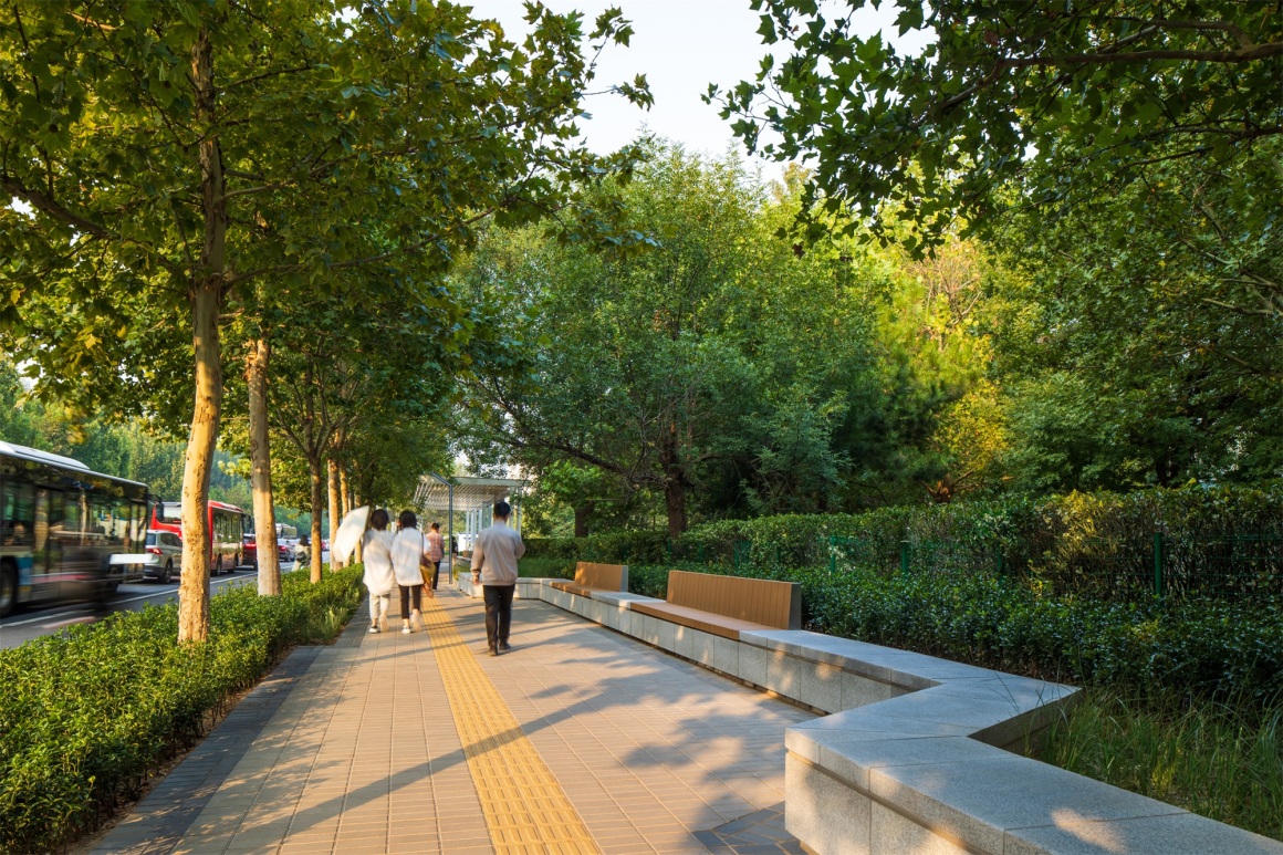 Landscape renewal of U-shaped Road in Shangdi, Beijing by Zhang Jin ...