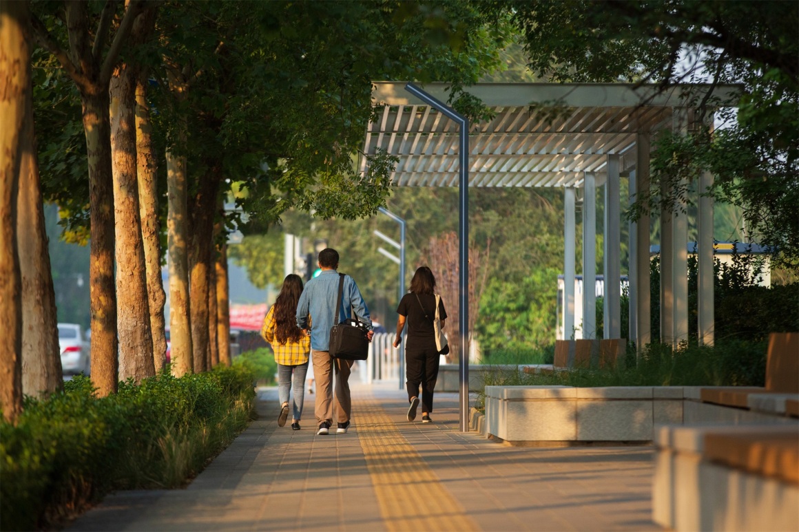 Landscape renewal of U-shaped Road in Shangdi, Beijing by Zhang Jin ...