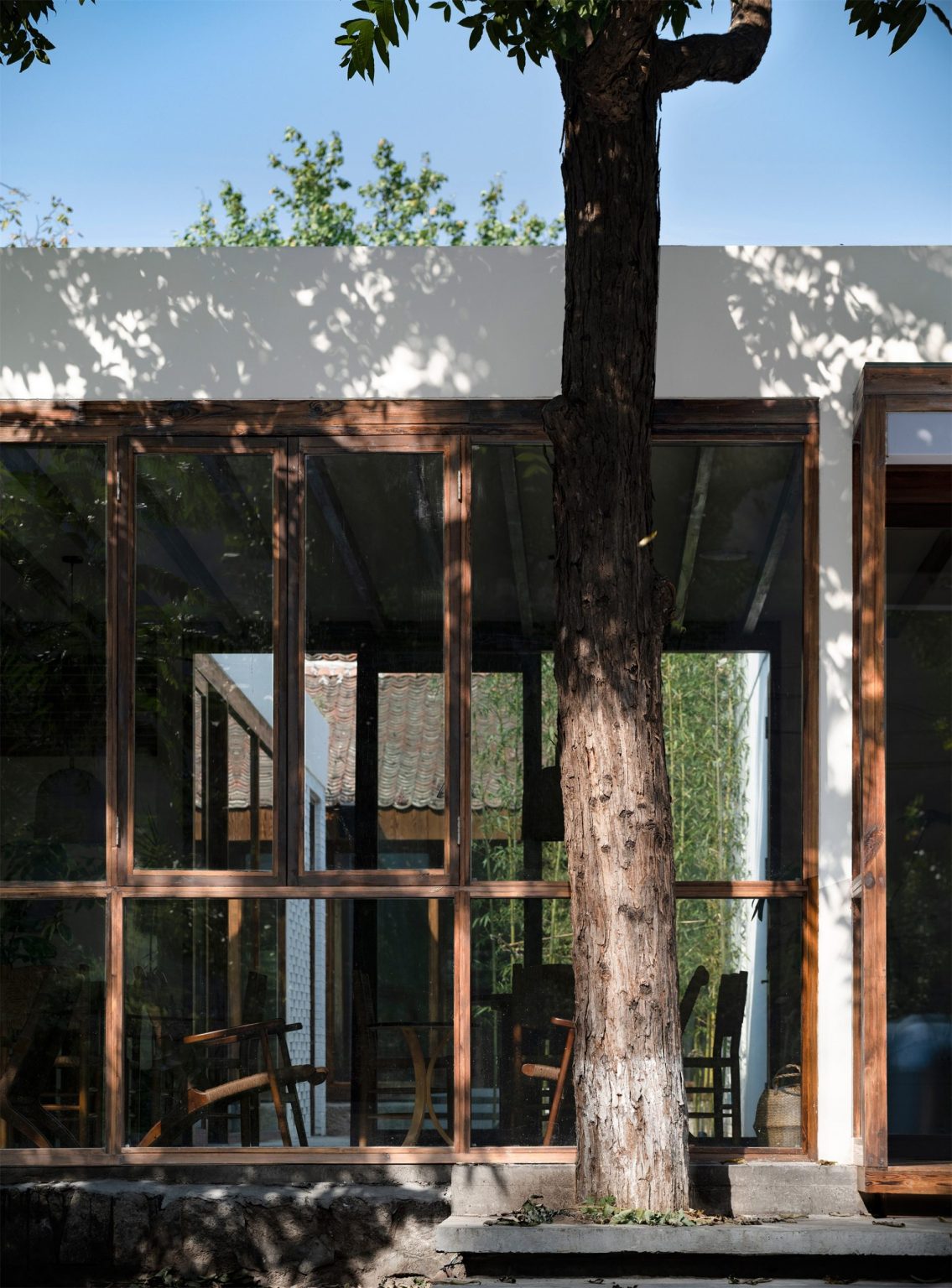 四棵树下的小院儿-每喜 merci mercy餐厅 / 五架三间设计研究室 – mooool木藕设计网