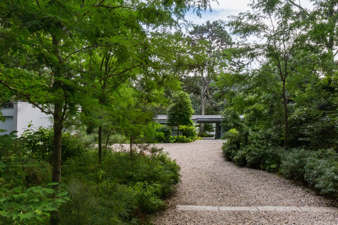 Make Historical Building into a Peaceful Living Space by Integrating ...