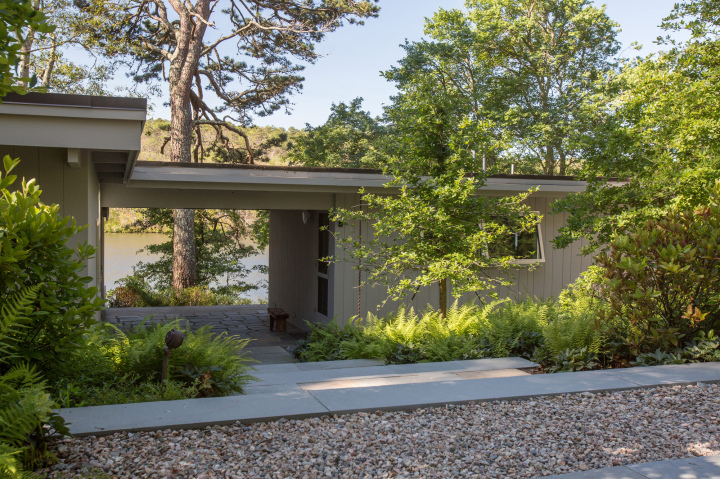 Make Historical Building into a Peaceful Living Space by Integrating ...