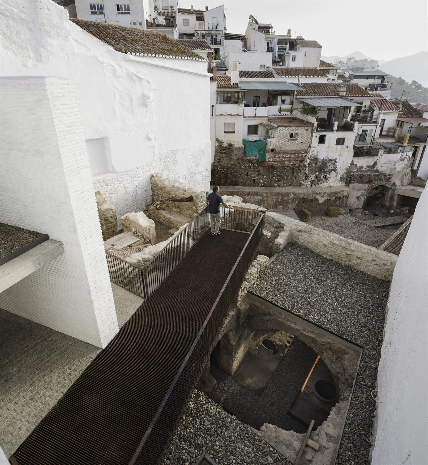 改造住宅旧址，打造具有呼吸感的城市开放空间 / WaterScales arquitectos – mooool木藕设计网