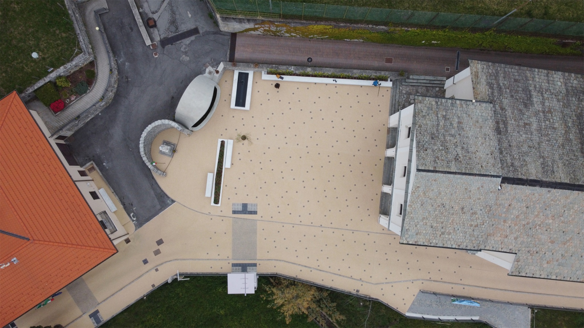 STZ Urban Square by ES-ARCH enricoscaramelliniarchitetto – mooool