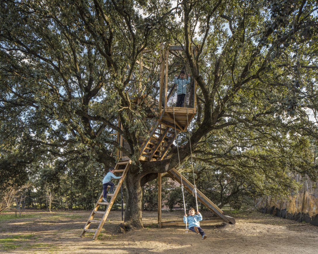 Tree House for children by Ignacio Borrego Architects – mooool