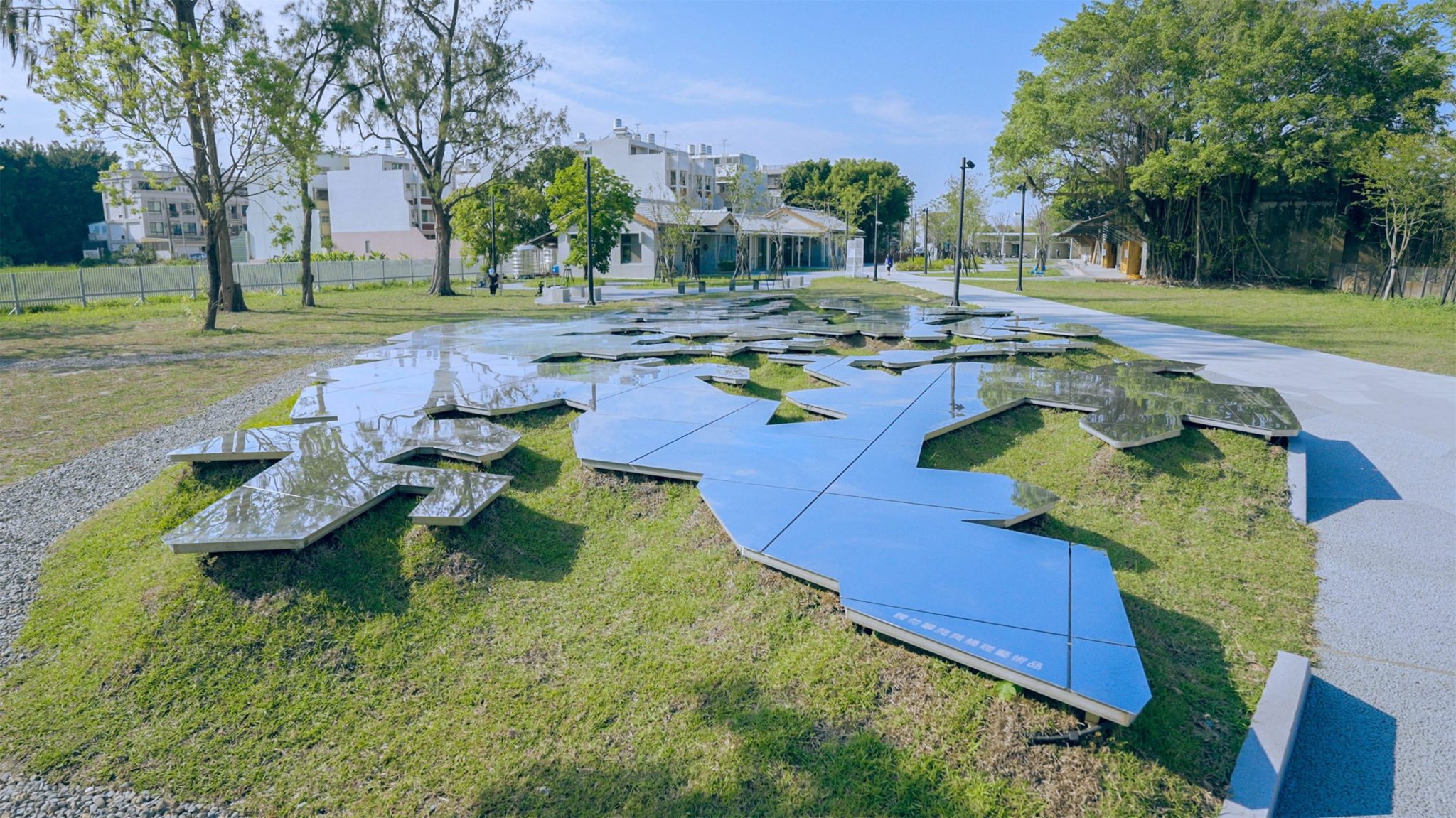 Waterscape and Playing Dome by NOIZ – mooool