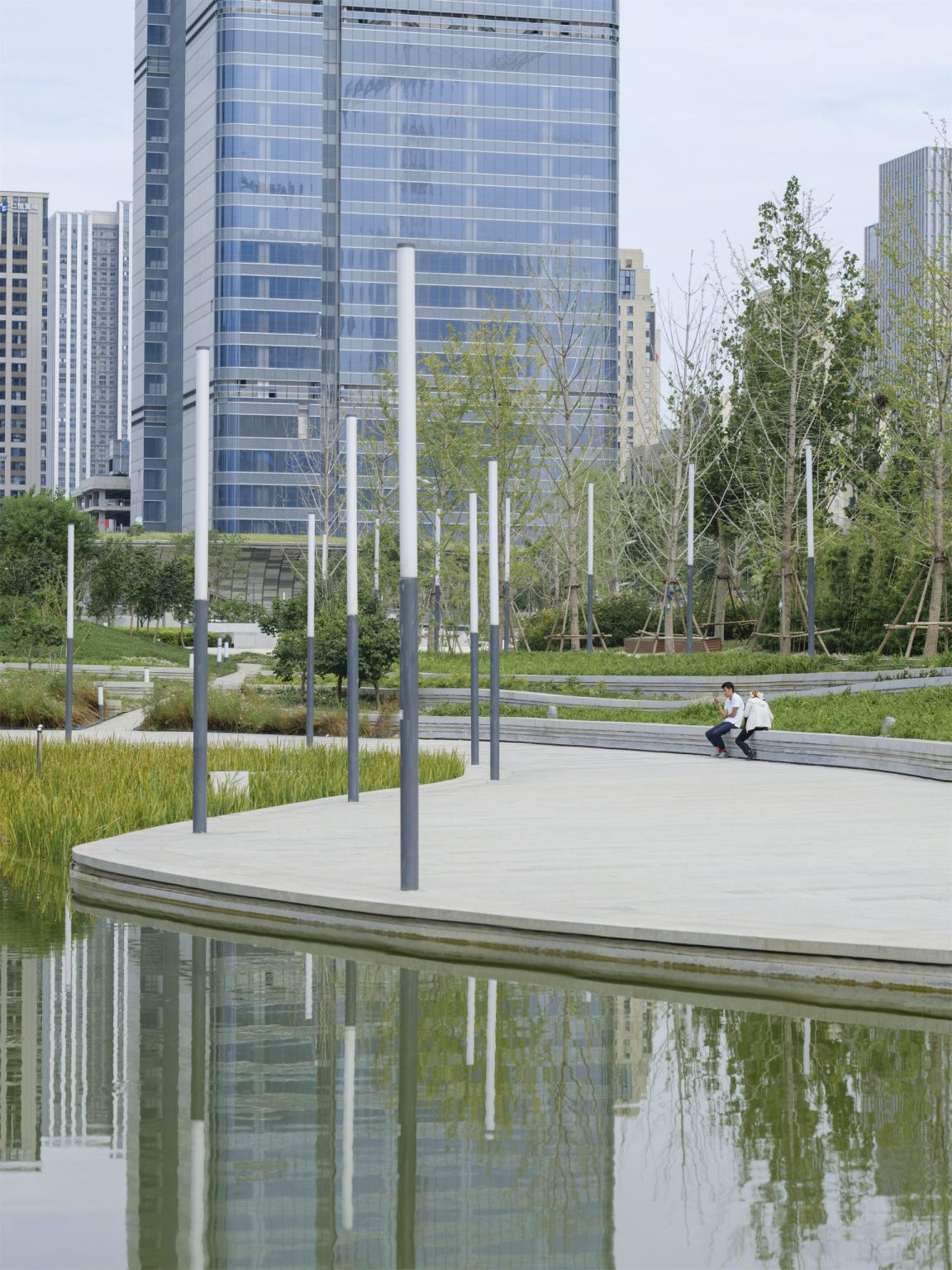 中央商务区里的生态绿洲：济南绸带公园 / SOM – mooool木藕设计网