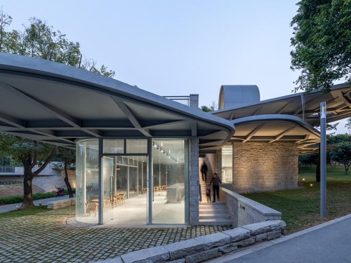 问山叠水——环西丽湖绿道（一期）二级驿站 / 同济原作设计工作室 – mooool木藕设计网