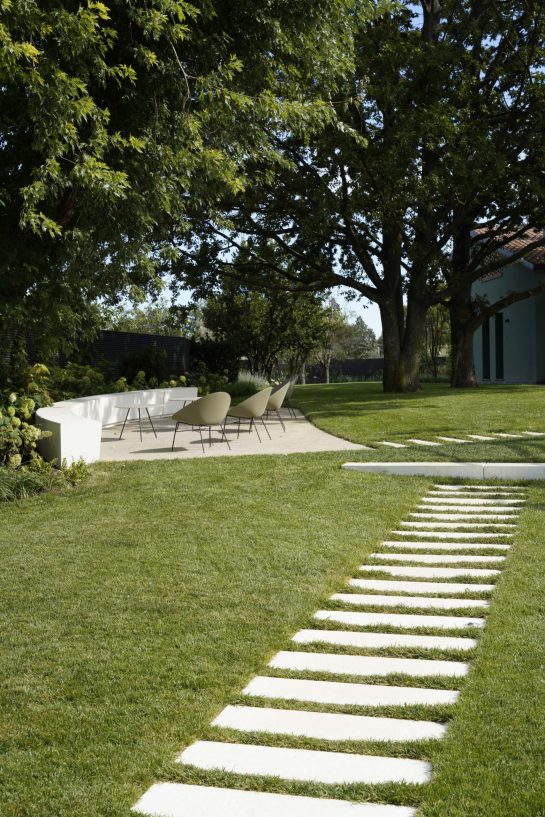 Private garden on the hills by Pool landscape – mooool