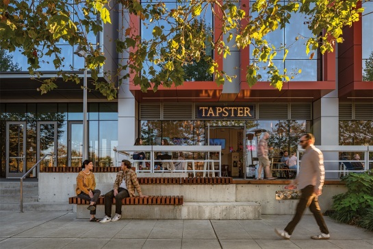 “Breathing” park-like block landscape, building open and shared ...
