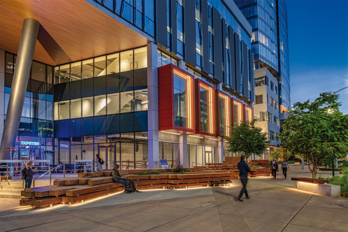 “Breathing” park-like block landscape, building open and shared ...