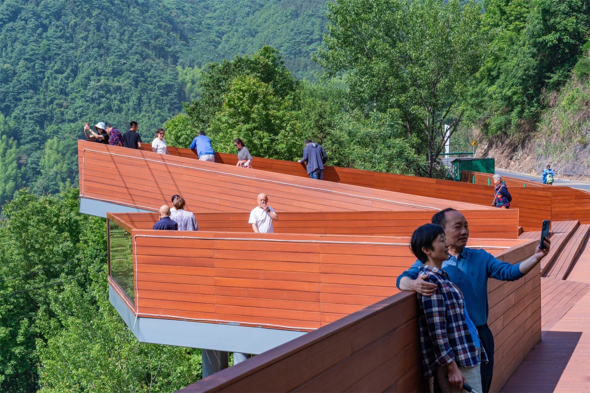 Qinglong Bay Lake Viewing Station, Sichuan-Tibet Route, South Anhui by ...