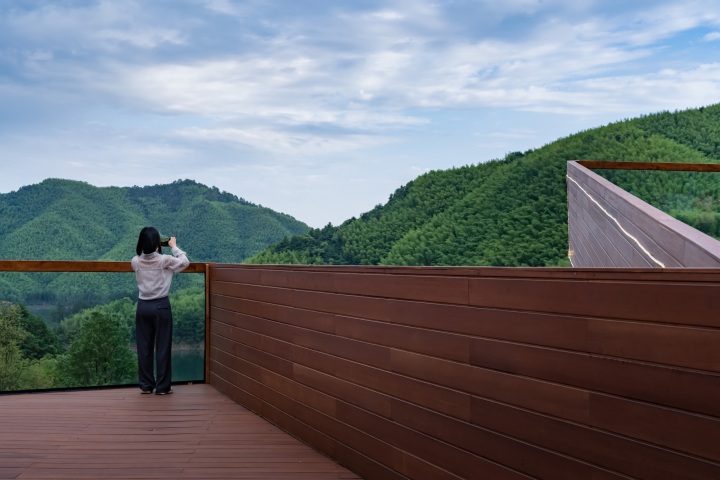 Qinglong Bay Lake Viewing Station, Sichuan-Tibet Route, South Anhui by ...