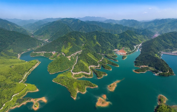 Qinglong Bay Lake Viewing Station, Sichuan-Tibet Route, South Anhui by ...