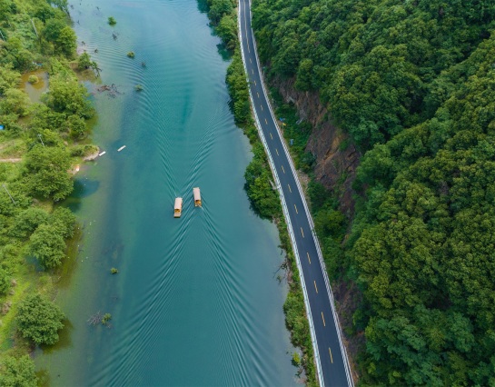 Qinglong Bay Lake Viewing Station, Sichuan-Tibet Route, South Anhui by MEDG Current Engineering ...