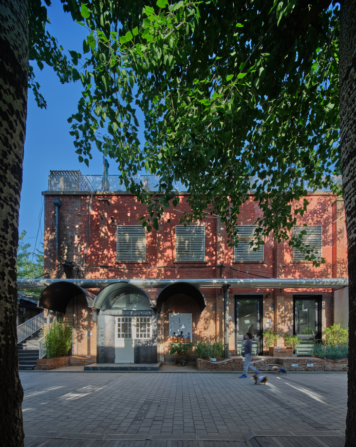 XYZ画廊，北京798-诗人的画廊之家 / 礽建筑 – mooool木藕设计网