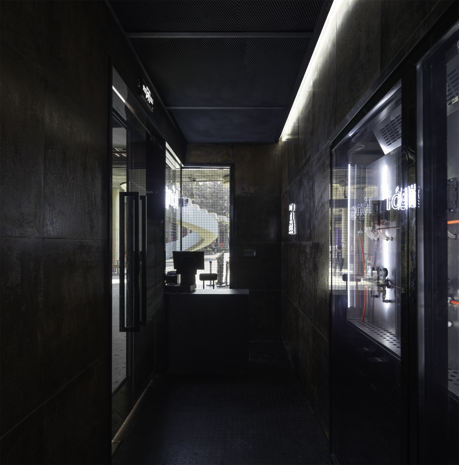 闹市与弄堂之间的“街头文化” -Long酒吧 / 贰木建筑 – mooool木藕设计网